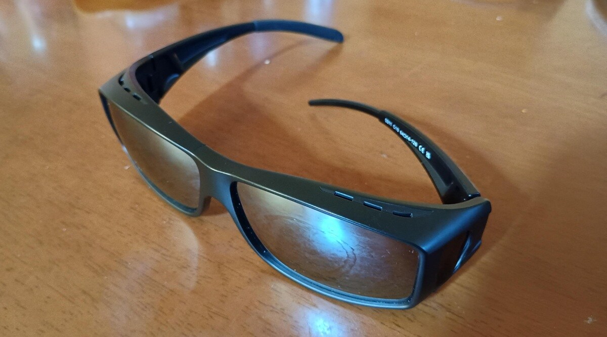 【KANASTAL】眼鏡をしたままかけられる！「オーバーサングラス」で紫外線も人目も全カット（30代女性） | イチオシ | ichioshi